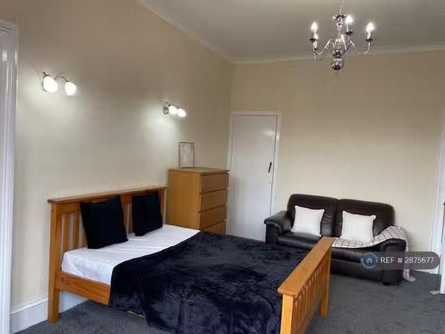 4 bedroom flat for rent in West Princes St, Glasgow, G4