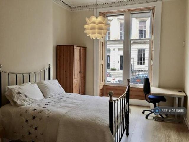 4 bedroom flat for rent in West Princes Street, Glasgow, G4