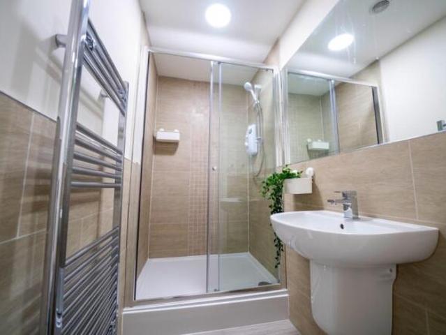 4 bedroom flat for rent in West Street, Sheffield, S1