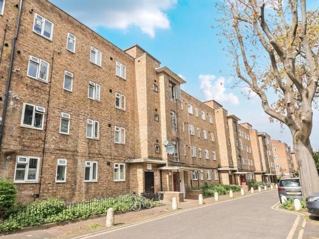 4 bedroom flat for rent in Abinger House, Great Dover Street, London, SE1