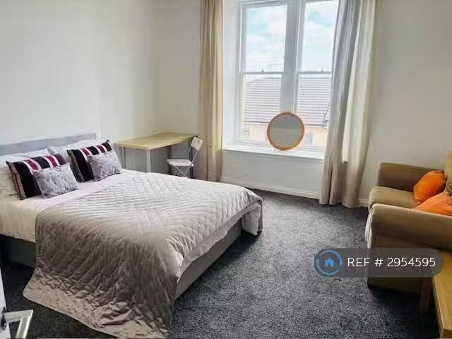 4 bedroom flat for rent in Arlington Street, Glasgow, G3