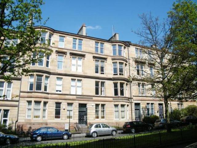 4 bedroom flat for rent in Barrington Drive, Glasgow, G4