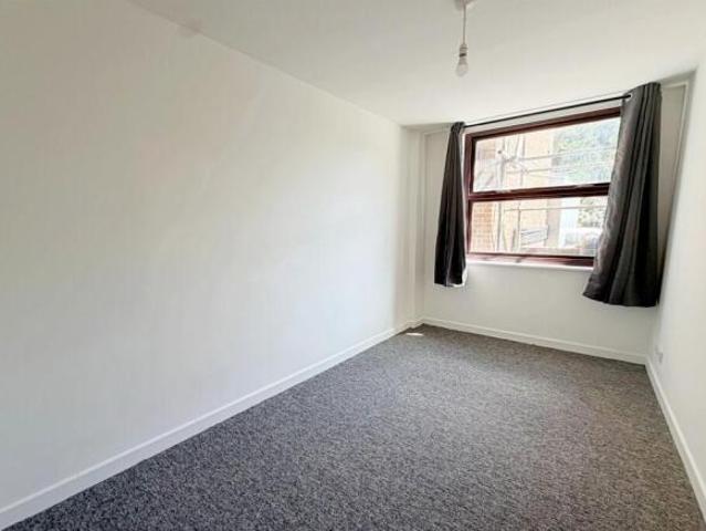 4 bedroom flat for rent in Bournemouth, BH1