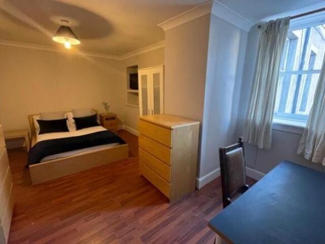 4 bedroom flat for rent in Blair Street, Central, EH1