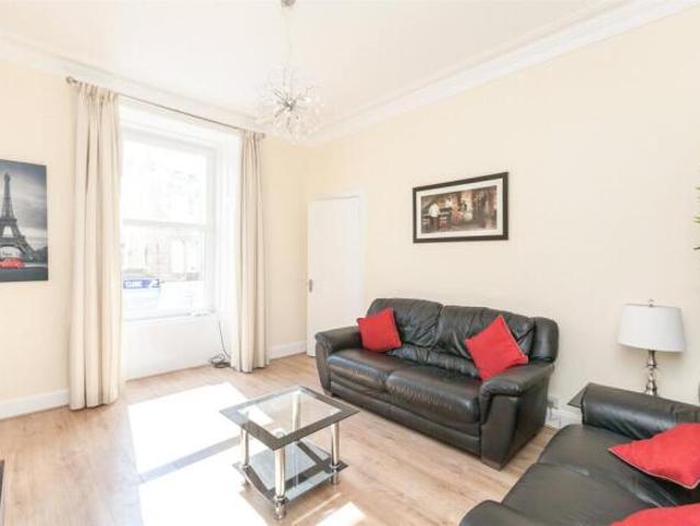 4 bedroom flat for rent in Brougham Street, Edinburgh, EH3