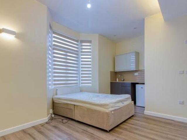 4 Bedroom Flat For Rent In Brockley