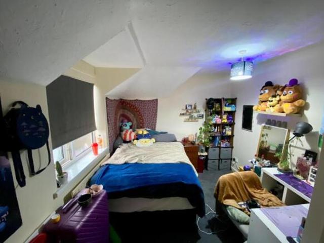 4 bedroom flat for rent in Braeval Street, Roath, Cardiff, CF24