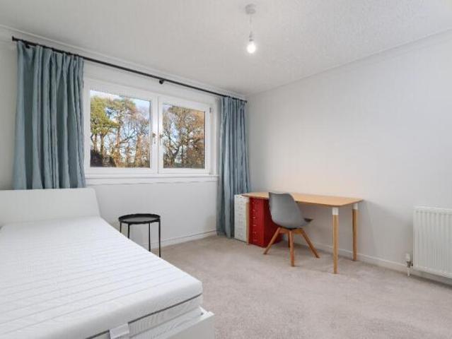 4 bedroom flat for rent in Buchanan Drive, Newton Mearns, Glasgow, G77