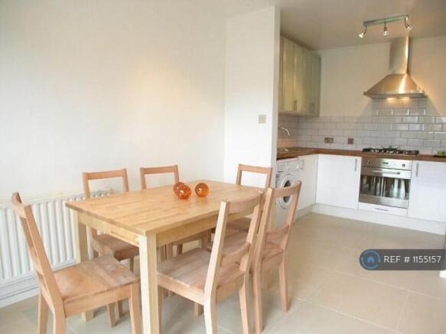 4 bedroom flat for rent in Clapham Common, London, SW4