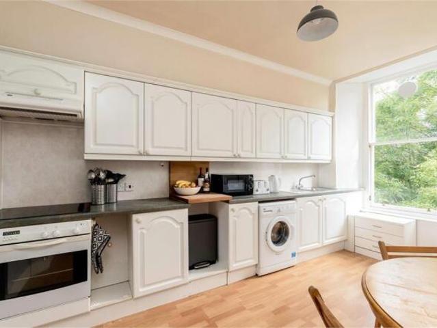 4 bedroom flat for rent in Clerk Street, Newington, Edinburgh, EH8