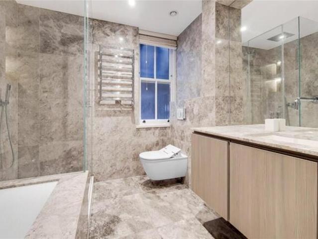 4 bedroom flat for rent in Cumberland Mansions, George Street, W1H