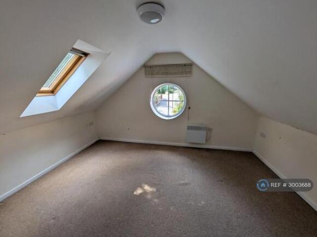 4 bedroom flat for rent in Daniel Hill Mews, Sheffield, S6