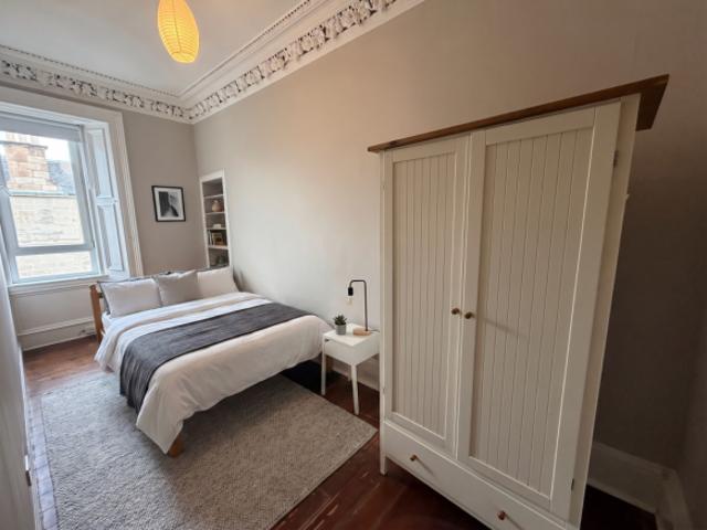 4 bedroom flat for rent in Dalry Road, Edinburgh, EH11
