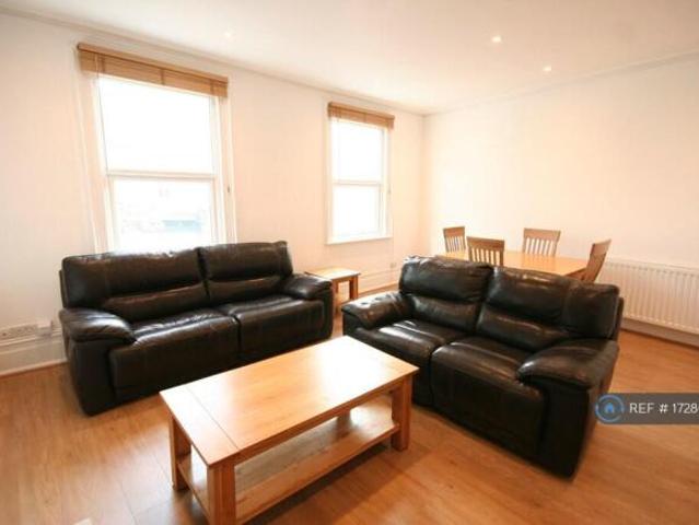 4 bedroom flat for rent in Dawes Road, London, SW6