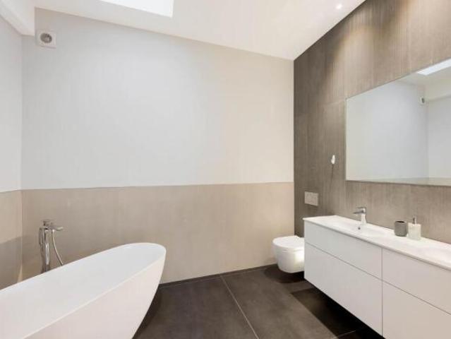 4 bedroom flat for rent in De Vere Gardens, London, W8