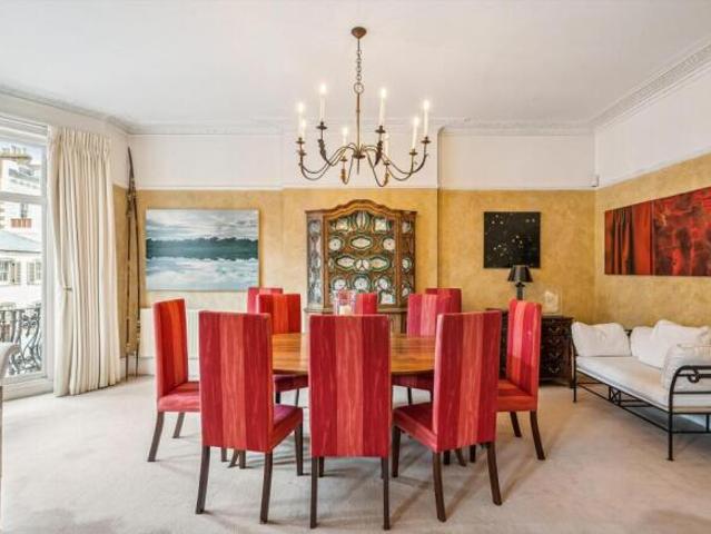 4 bedroom flat for rent in Drayton Gardens, Chelsea, London SW10