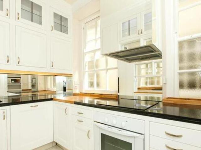 4 Bedroom Flat For Rent In Earls Court, London
