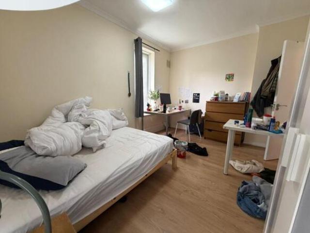 4 bedroom flat for rent in Eastwell House, SE1