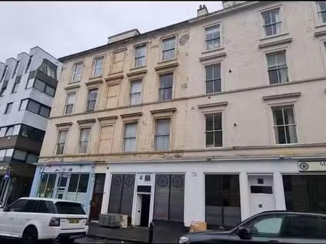 4 bedroom flat for rent in Elderslie Street, Glasgow, G3