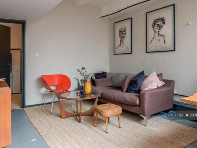 4 bedroom flat for rent in Enterprise House, London, E9