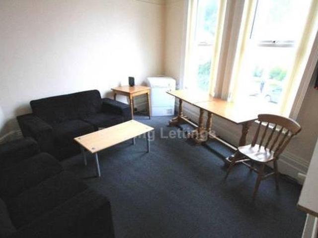 4 bedroom flat for rent in Erleigh Road All bills included RG1