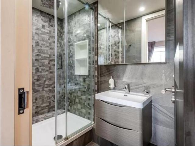 4 bedroom flat for rent in Fitzjohns Avenue, London, NW3