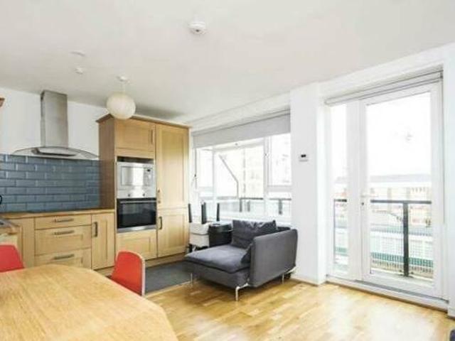 4 bedroom flat for rent in Foulden Road London N16