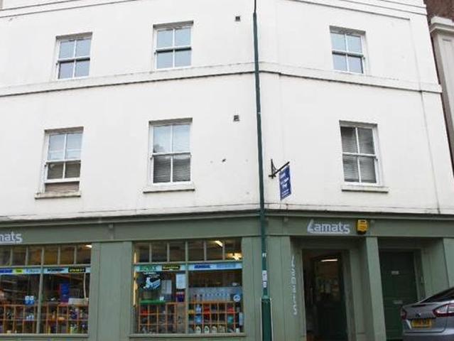 4 bedroom flat for rent in Flat 1 6 Regent PlaceLeamington SpaCV31