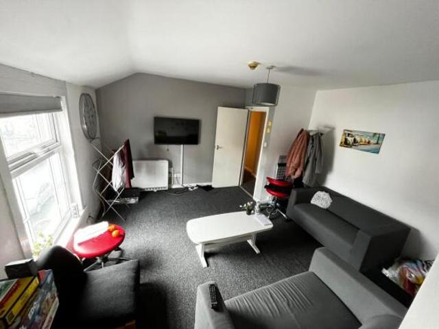 4 bedroom flat for rent in Flat 2 Thomas Place 4 bed, Arboretum, East Midlands, NG7