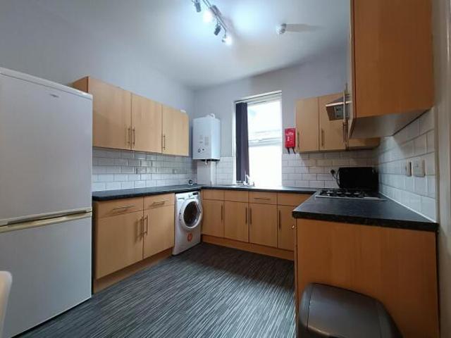 4 bedroom flat for rent in Furzedown Road, SO17