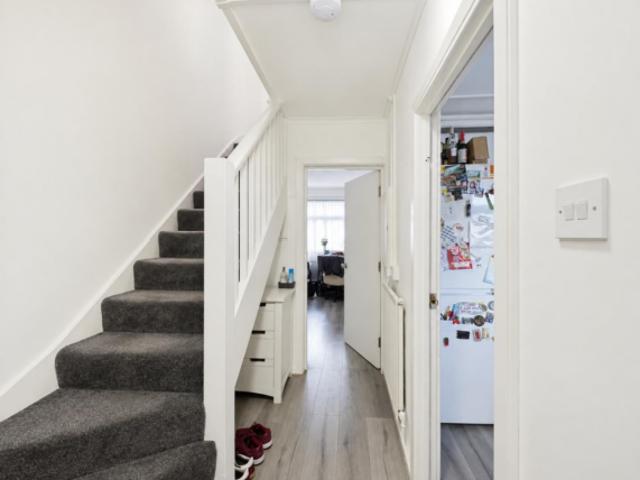 4 bedroom flat for rent in Gale Street, London, E3