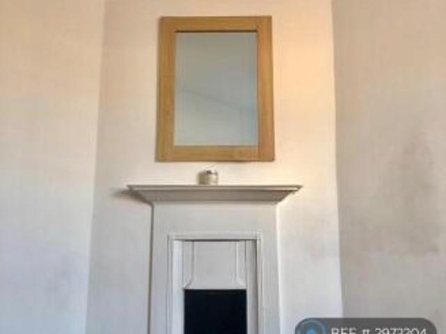 4 bedroom flat for rent in Gedling House, London, SE22