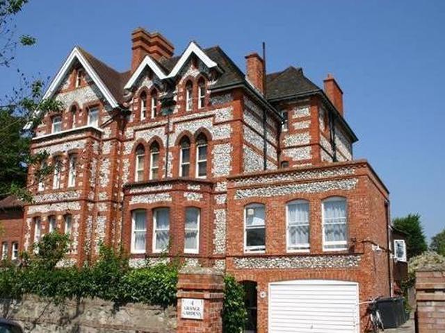 4 bedroom flat for rent in Grange Gardens Blackwater RoadEastbourneBN20