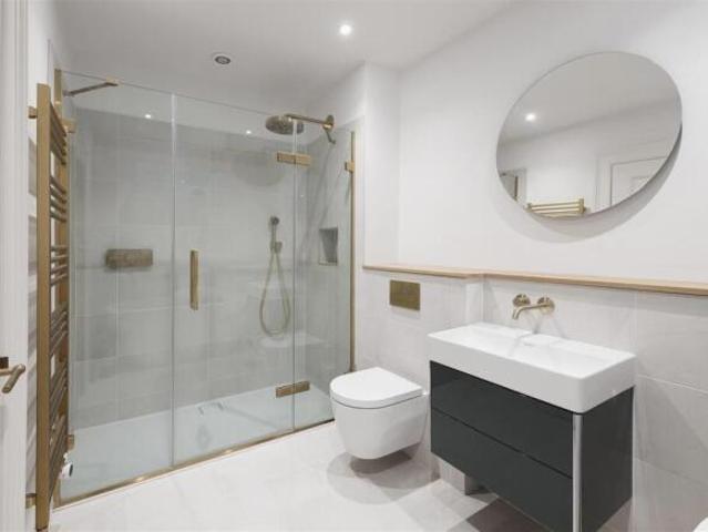4 bedroom flat for rent in Great Pulteney Street, Bath, BA2