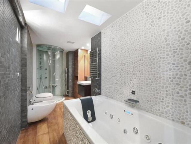 4 bedroom flat for rent in HANS PLACE, London, SW1X