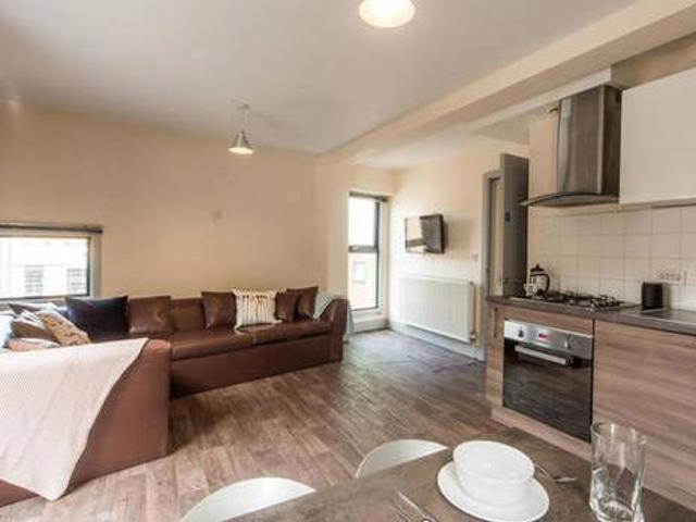 4 bedroom flat for rent in Half Moon Lane Gateshead NE8