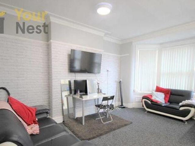 4 Bedroom Flat For Rent In Headingley, Leeds