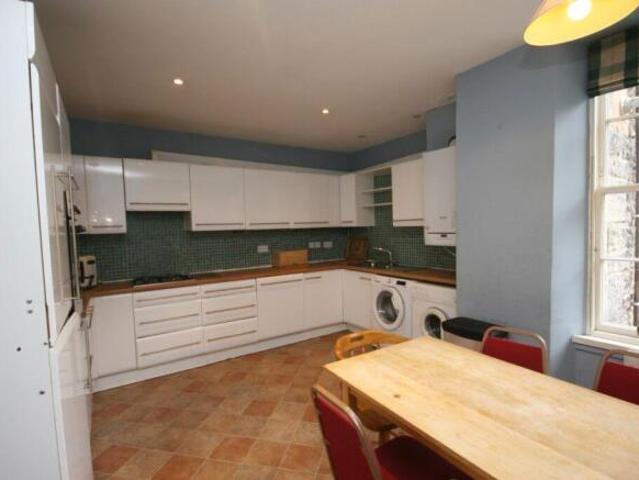 4 bedroom flat for rent in Heriot Row, New Town, Edinburgh, EH3