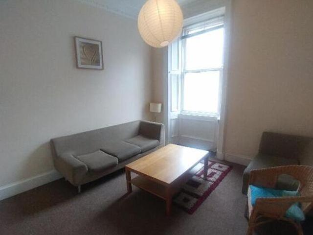 4 Bedroom Flat For Rent In Hillside, Edinburgh