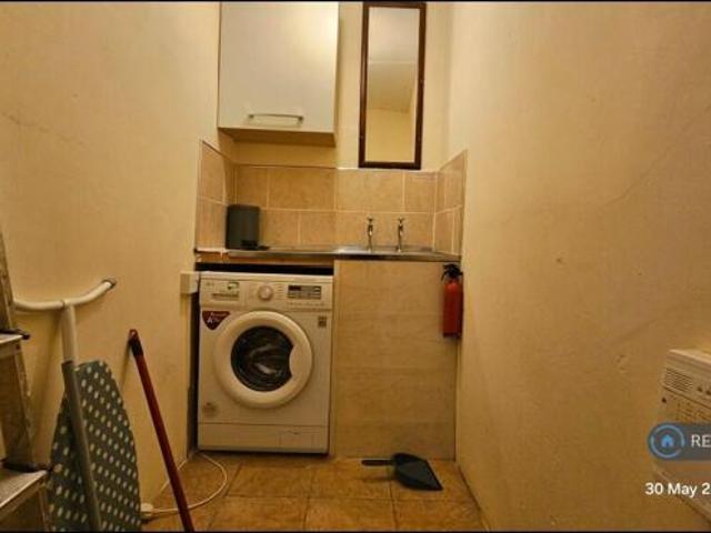 4 bedroom flat for rent in Hmo Licensed Bentinck Street, Glasgow, G3