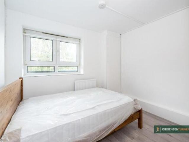 4 bedroom flat for rent in Hunton Street, Whitechapel, E1