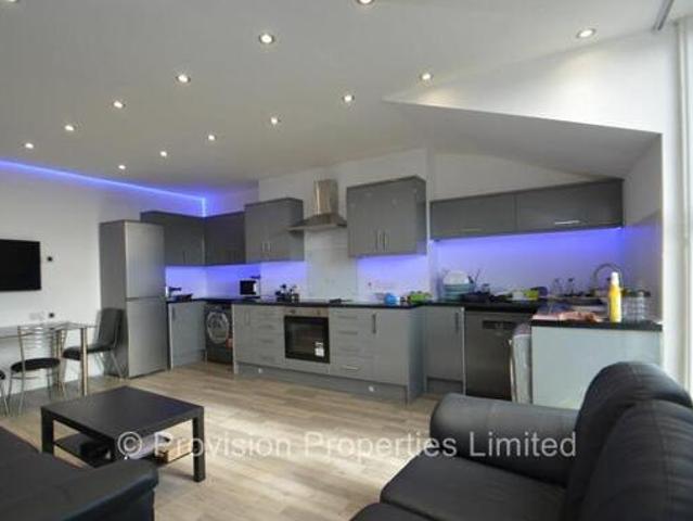 4 Bedroom Flat For Rent In Hyde Park, Leeds