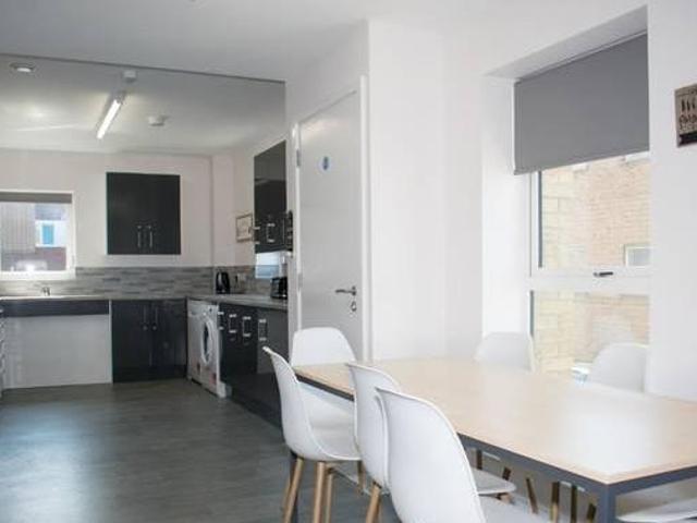 4 bedroom flat for rent in Jeffery Street Gillingham Kent ME7