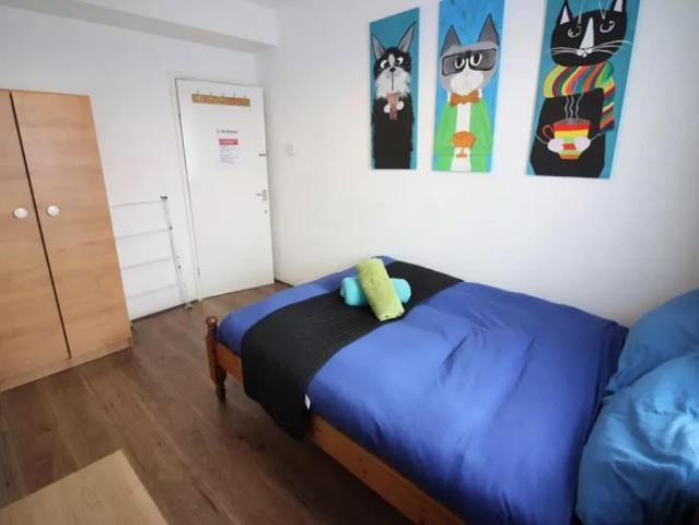 4 bedroom flat for rent in Jubilee Street, London, E1