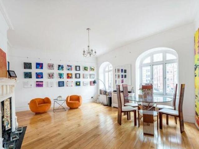 4 Bedroom Flat For Rent In Kensington, London