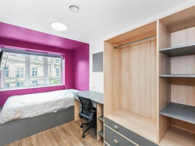 4 bedroom flat for rent in King Street, Nottingham, NG1