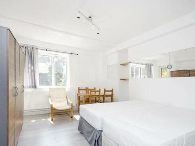 4 Bedroom Flat For Rent In Kilburn, London