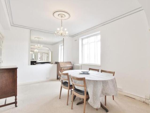 4 bedroom flat for rent in Latymer Court, Hammersmith Road, Hammersmith, W6