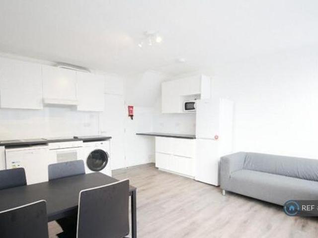 4 Bedroom Flat For Rent In London