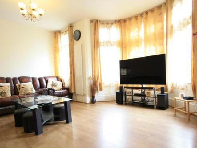 4 Bedroom Flat For Rent In London